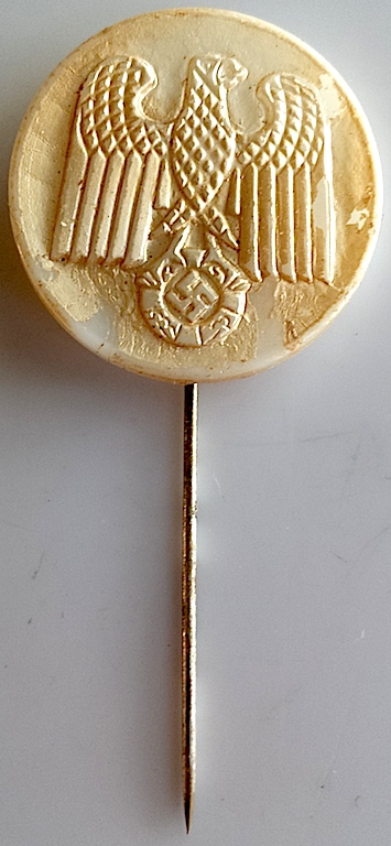 WW2 GERMAN NAZI RARE PLASTIC STICK PIN WITH NICE EAGLE & SWASTIKA