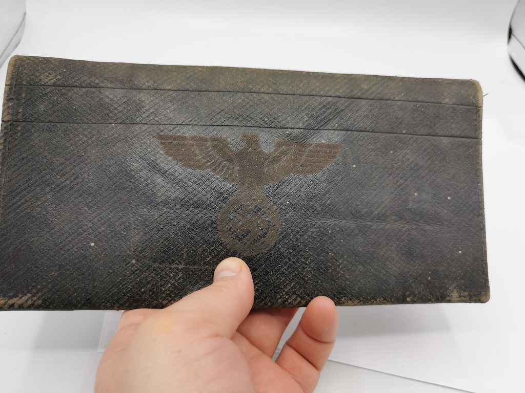 WW2 GERMAN NAZI RARE NSDAP LEADER'S WALLET WITH GERMANY MONEY - EAGLE STAMP