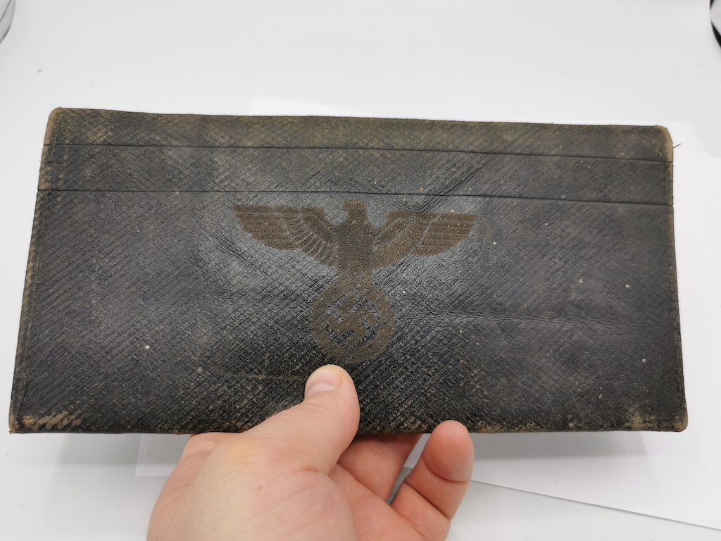 WW2 GERMAN NAZI RARE NSDAP LEADER'S WALLET WITH GERMANY MONEY - EAGLE STAMP